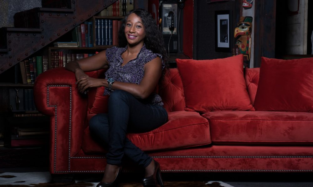 Meet Misheal Simpson of Art Battle Dallas - Voyage Dallas Magazine ...