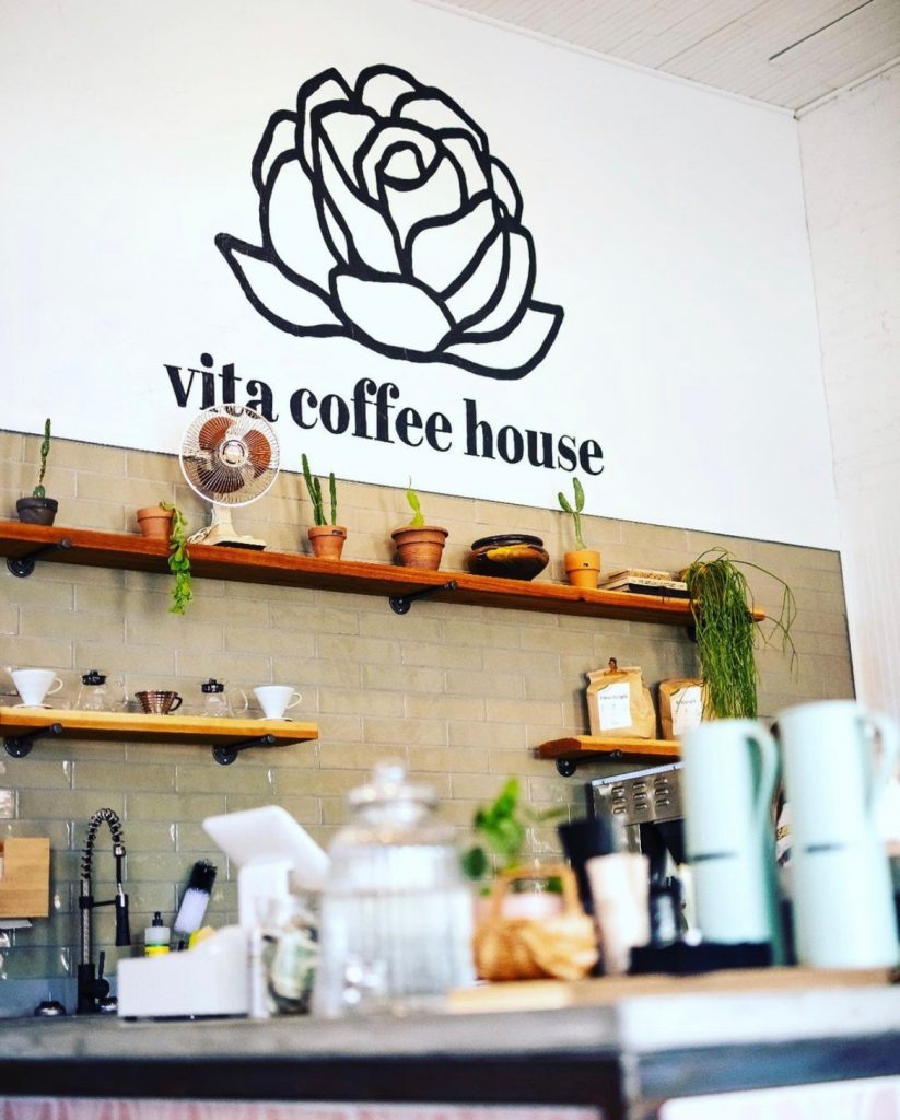 Daily Inspiration: Meet Victoria Berry and Courtney Carpenter - Voyage ...