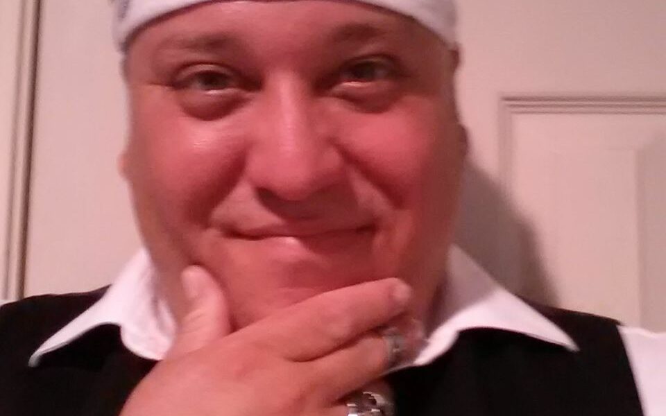 Daily Inspiration: Meet Rene Guitarrista - Voyage Dallas Magazine ...