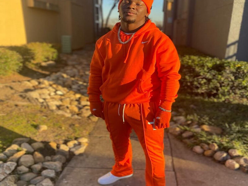 Daily Inspiration: Meet Deonte Davis - Voyage Dallas Magazine | Dallas ...