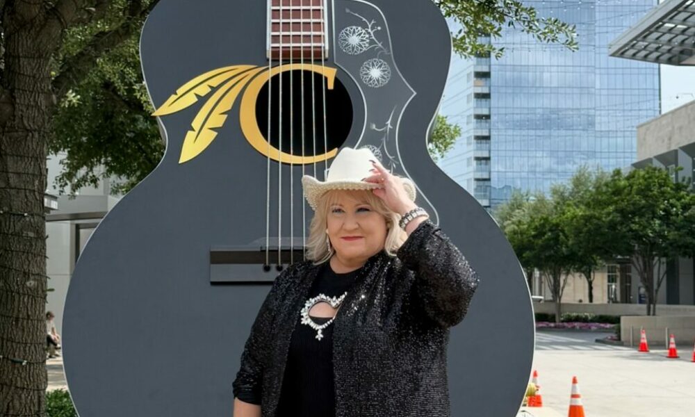 Rising Stars: Meet Sarah Bray of Dallas Tx - Voyage Dallas Magazine ...