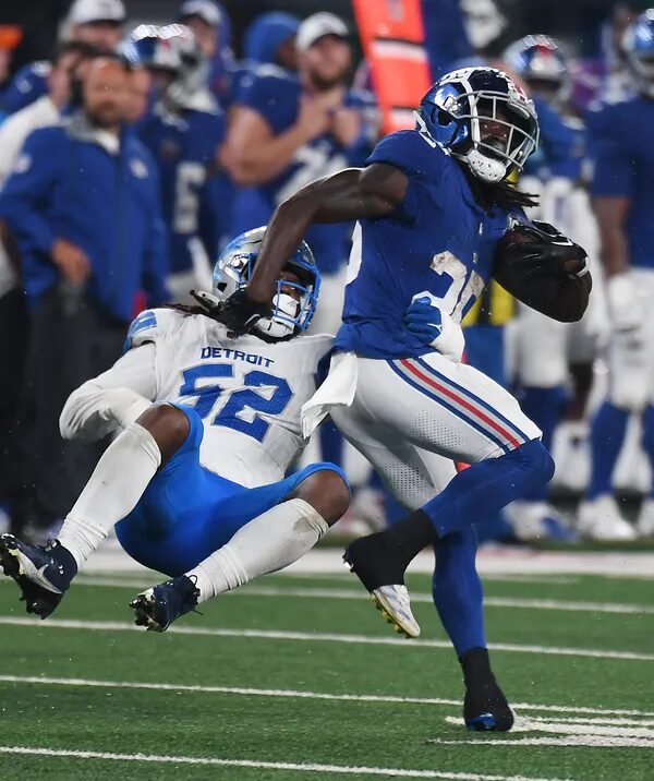 Life & Work with Malik Jefferson of Dallas - Voyage Dallas Magazine ...